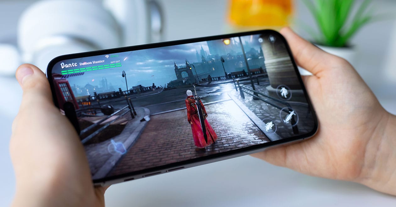 iPhone vs ROG Phone、ゲーマーが選ぶ最強スマホはどっち？【Picky’s調べ】 | スマホライフPLUS